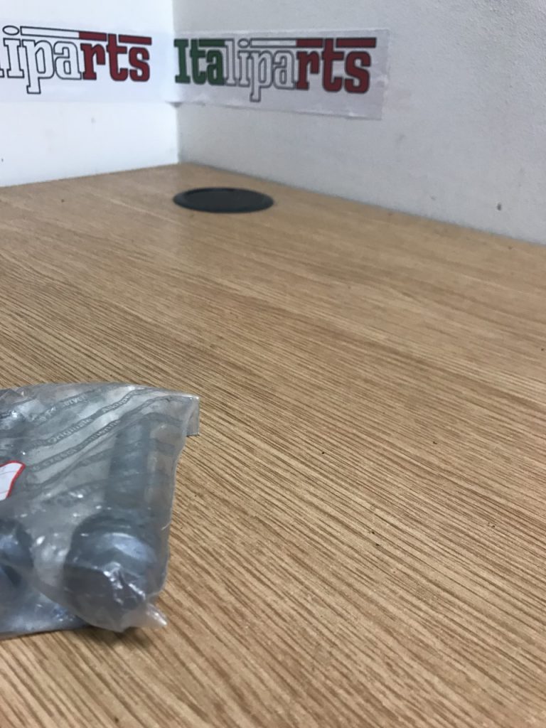 Suspension bolt - 46748018 - Fiat Panda Idea Punto Stilo 500 2012 on ...